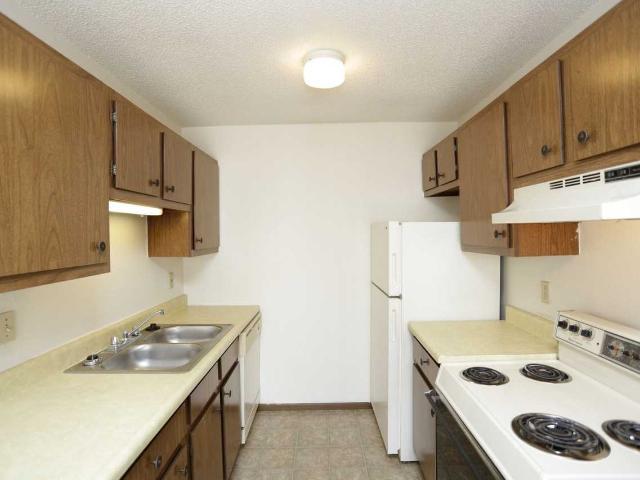 Oakbrook Terrace Apartments 2 Bedroom Apartment for Rent at 3211 Sw Twilight Ct, Topeka, KS 66614
