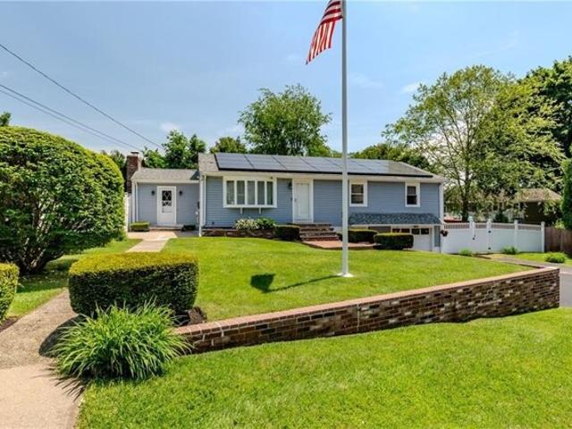 Oakcrest Dr, North Providence, Home For Sale