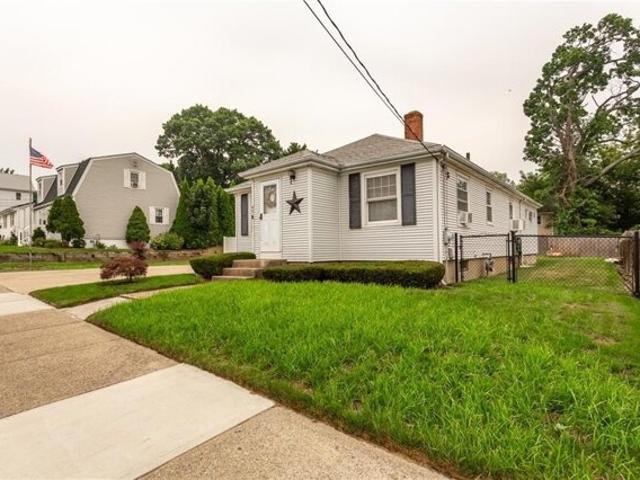 Oakdale Ave, Pawtucket, Home For Sale