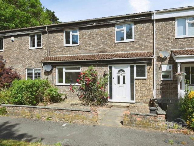 Oakdale, Bracknell RG12, 3 bed terraced house to rent, £1,750 pcm | PrimeLocation
