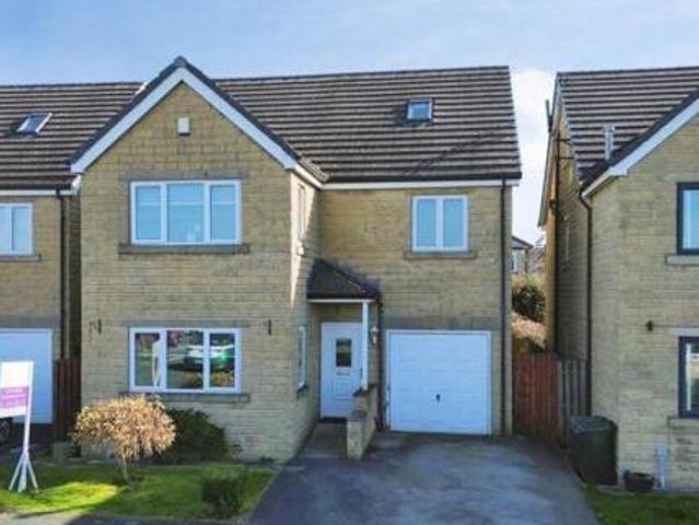 Oakdale Grove, Wrose, 5 Bedroom Detached