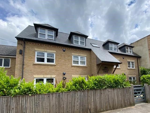 Oakdale Lodge, Tapster Street, Barnet, Herts EN5, 1 bed flat to rent, £1,400 pcm | PrimeLocation