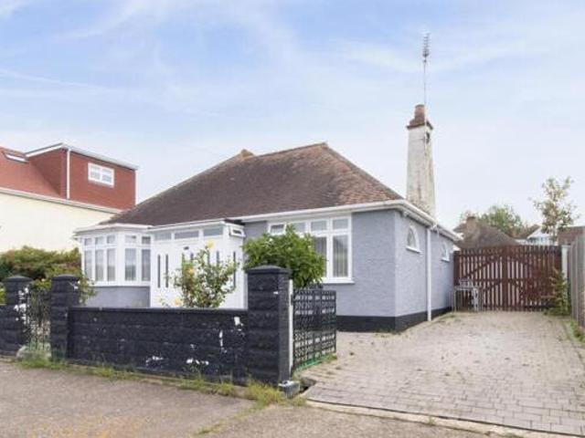 Oakdale Road, Herne Bay, 2 Bedroom Bungalow