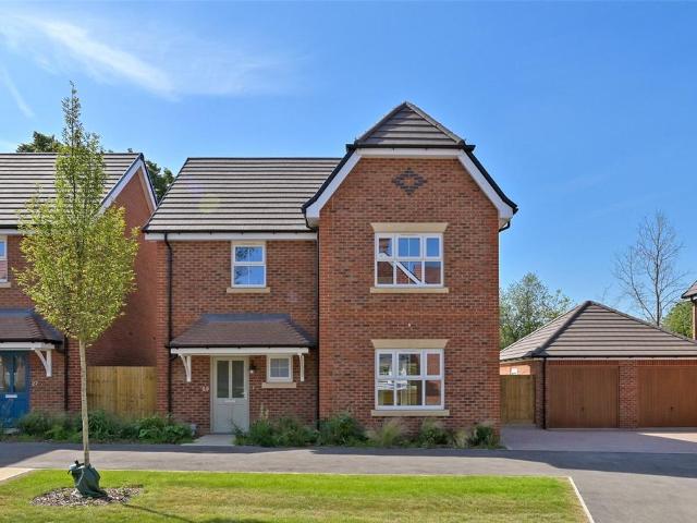 Oakdale Road, Maidenhead, Berkshire, SL6 4 bed detached house to rent £3,250 pcm £750 pw
