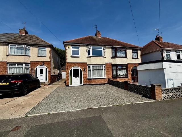 Oakdene Crescent, Nuneaton CV10 3 bed semi detached house to rent £1,280 pcm £295 pw