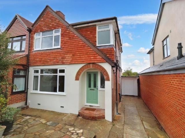 Oakdene Drive, Surbiton KT5 3 bed semi detached house to rent £3,100 pcm £715 pw