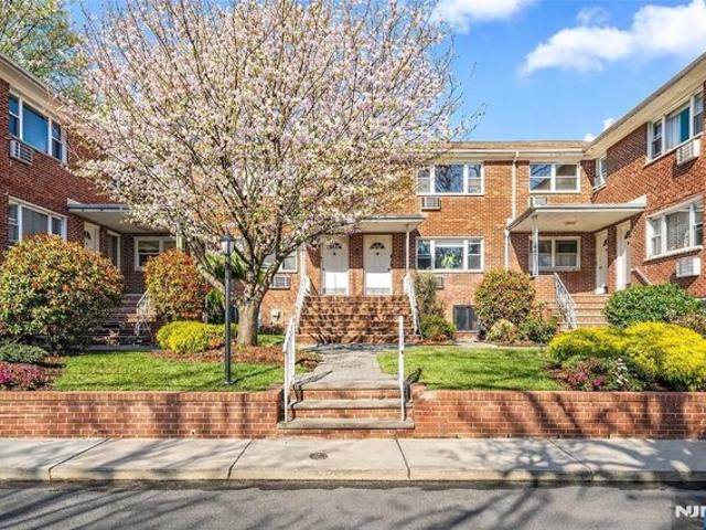 Oakdene Pl Apt C, Cliffside Park, Condo For Sale