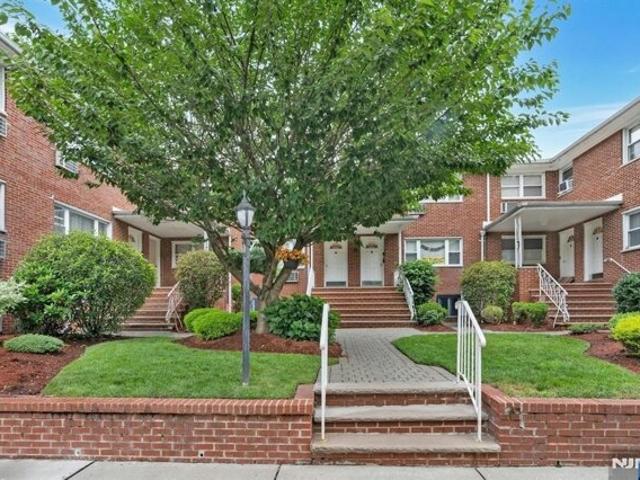 Oakdene Pl Apt D, Cliffside Park, Condo For Sale