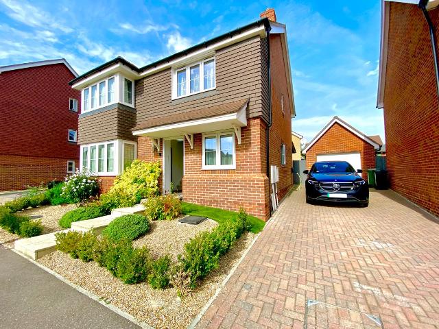 Oaken Wood Drive, Maidstone ME16, 4 bed property to rent, £2,400 pcm | PrimeLocation