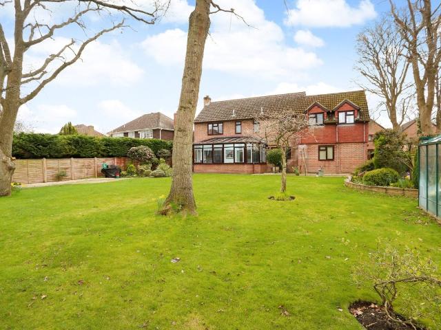 Oaken Copse, Church Crookham, Fleet, Hampshire GU52, 4 bed detached house to rent, £3,200 pcm | PrimeLocation