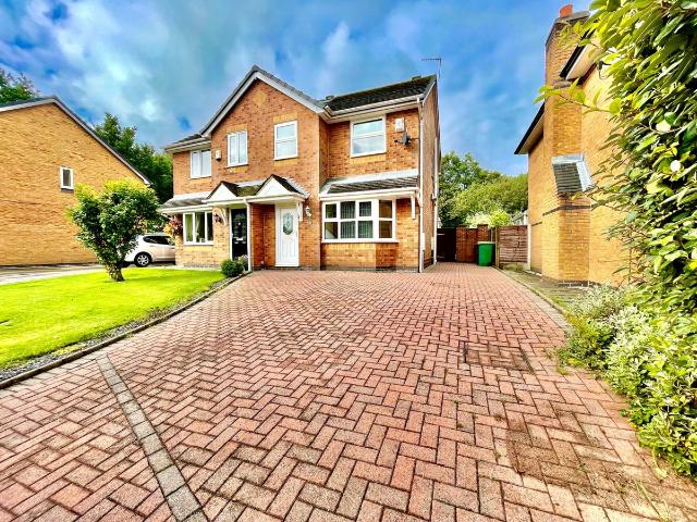 Oakengate, Fulwood, Preston PR2, 4 bed semi detached house to rent, £1,200 pcm | PrimeLocation
