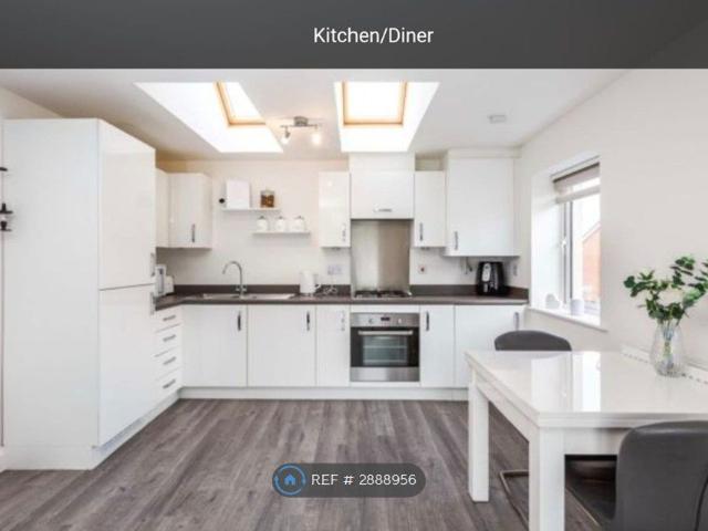 Oakes Crescent, Dartford DA1, 2 bed flat to rent, £1,800 pcm | PrimeLocation