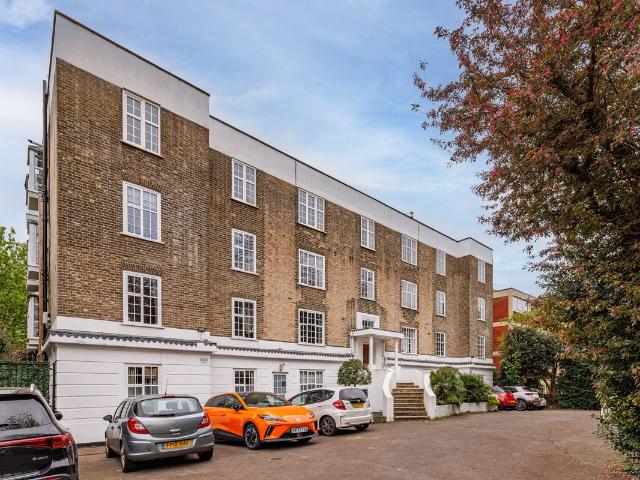Oakfield Court, London SW4, 3 bed flat to rent, £2,650 pcm | PrimeLocation