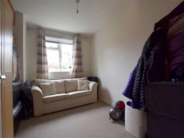 Oakfield Drive, Reigate, RH2