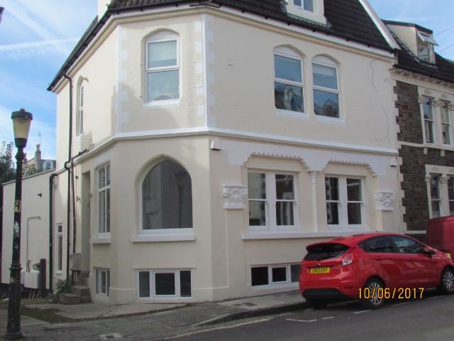Oakfield Grove, Clifton Bristol BS8, 2 bed flat to rent, £1,950 pcm | PrimeLocation