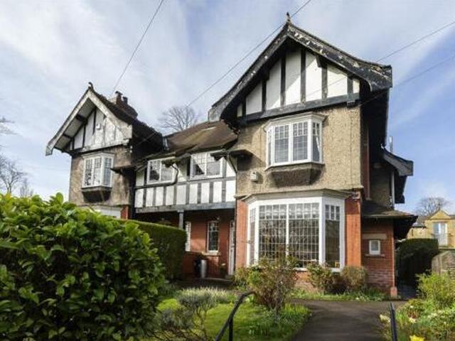 Oakfield Road, Birkby, 5 Bedroom Semi detached