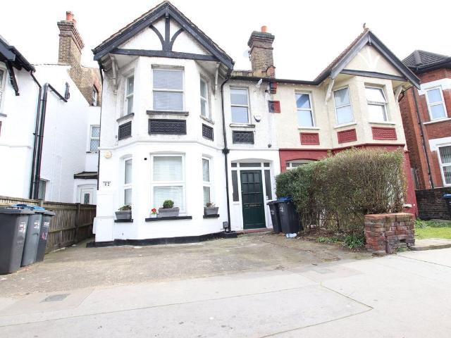 Oakfield Road, Croydon CR0, 2 bed flat to rent, £1,650 pcm | PrimeLocation