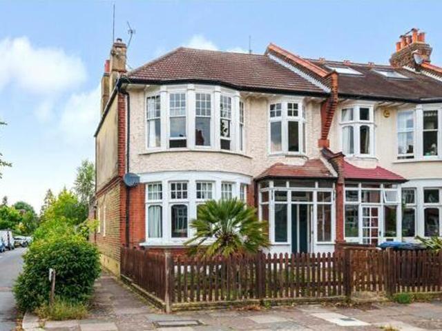 Oakfield Road, Southgate, 2 Bedroom Maisonette