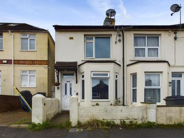 Oakfield Road, 2 Bedroom Terraced