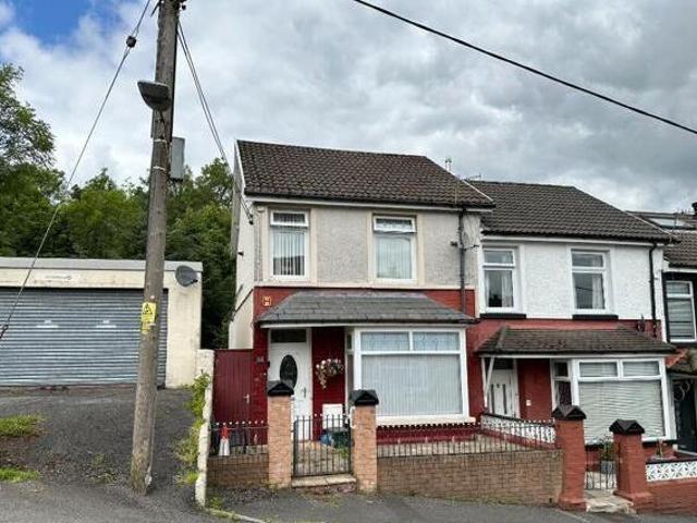 Oakfield Street, Aberfan, 2 Bedroom End