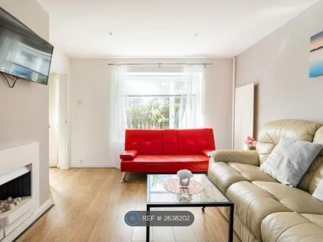 Oakfields, Stevenage SG2, 3 bed semi detached house to rent, £2,250 pcm | PrimeLocation