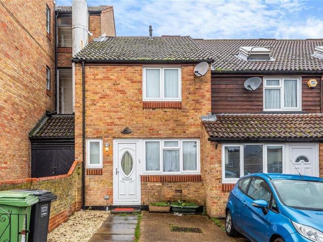 Oakham Close, London SE6, 2 bed terraced house to rent, £2,000 pcm | PrimeLocation