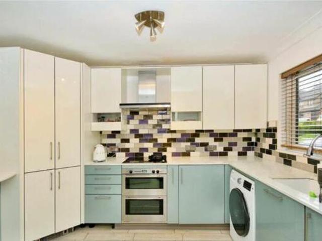 Oakham Drive, Bromley, 5 Bedroom Terraced