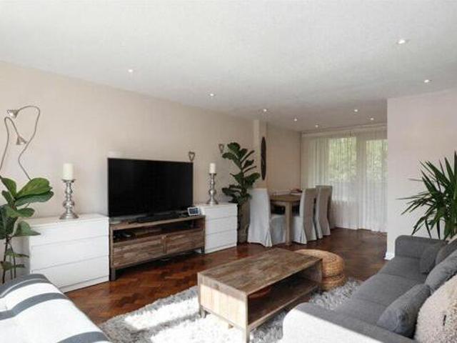 Oakhill Court, Edge Hill, 2 Bedroom Maisonette