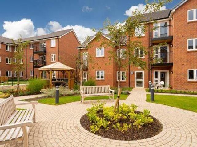 Oakhill Place, High View, 1 Bedroom Detached