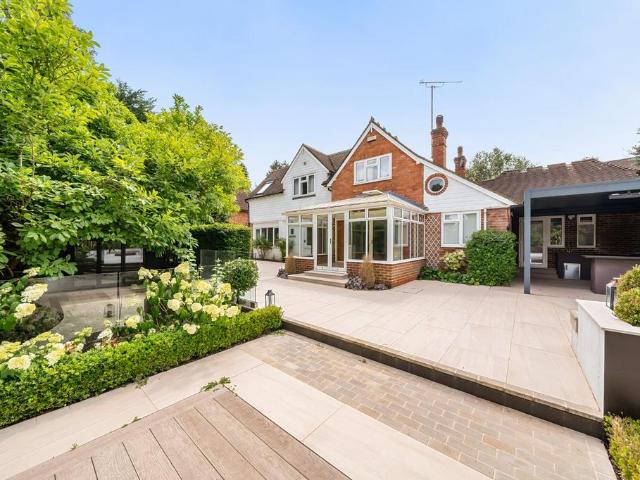 Oakhill Road, Sevenoaks, Kent, TN13 5 bed detached house to rent £5,750 pcm £1,327 pw
