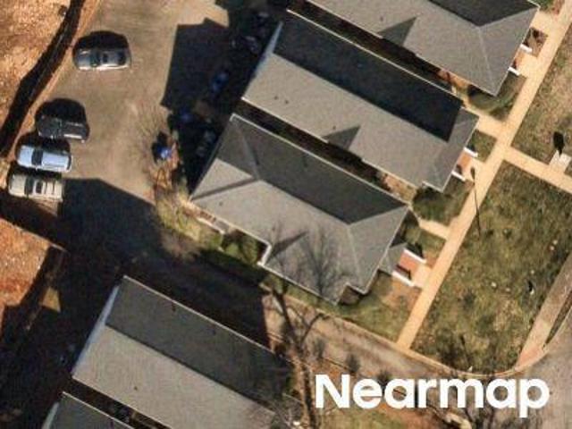 Oakhurst Ave Apt B
