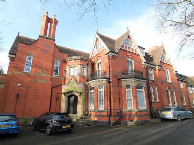 Oakhurst, Sutton Coldfield, West Midlands B74, 1 bed flat to rent, £875 pcm | PrimeLocation