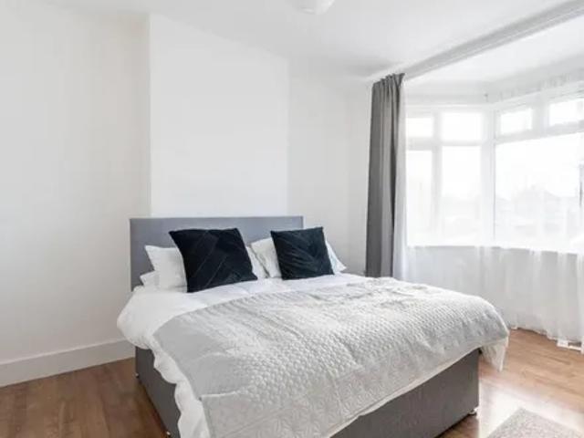 Oakington Manor Drive, London, HA9 6NG, United Kingdom | 4 bed duplex for rent #138932805 | Rentberry