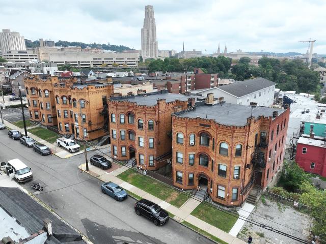 Oakland Bates Apartments