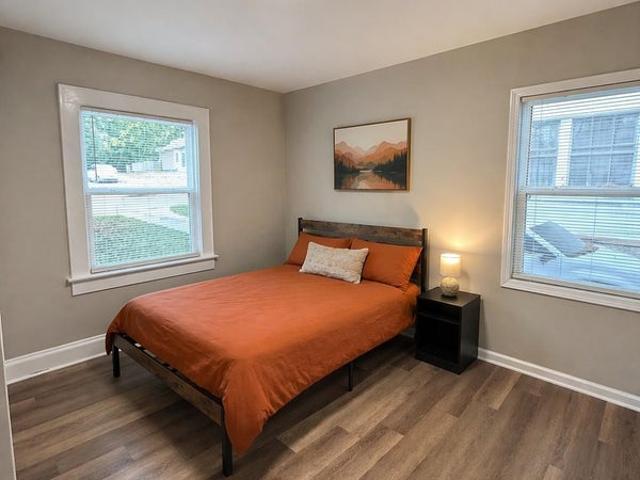 OAKLAND CITY GEM! Private Bath in EVERY Room | To