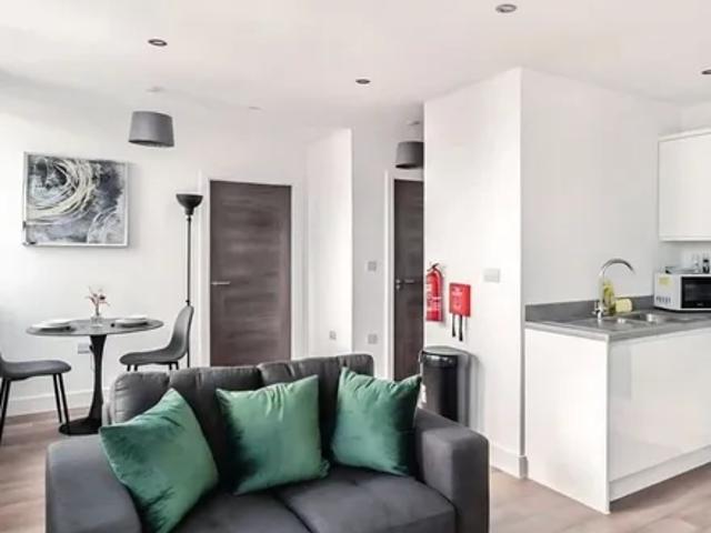 Oakland House, Talbot Road, Stretford, M16 0PQ, United Kingdom | 1 bed house for rent #167642644 | Rentberry