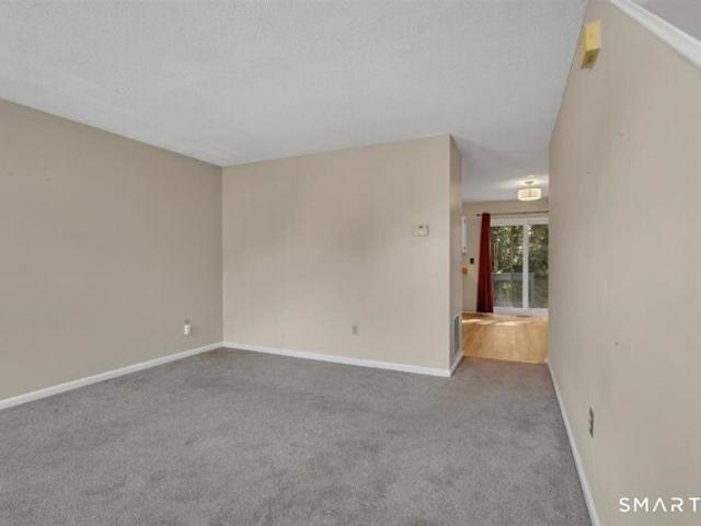 Oakland St Apt B, Manchester, Home For Sale