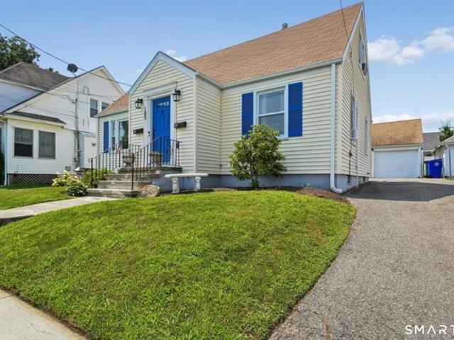 Oakland St, Stratford, Home For Sale