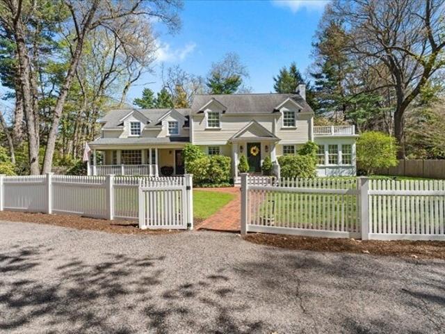 Oakland St, Wellesley, Home For Sale