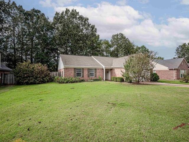 Oakland Woods Cv, Oakland, Home For Sale