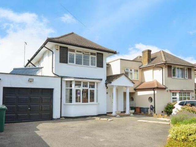 Oaklands Avenue, Watford, 3 Bedroom Detached
