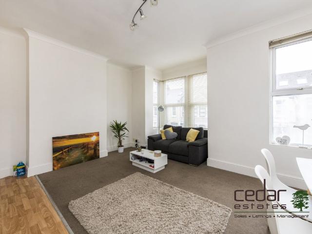 Oaklands Road, Cricklewood NW2, 2 bed flat to rent, £1,842 pcm | PrimeLocation
