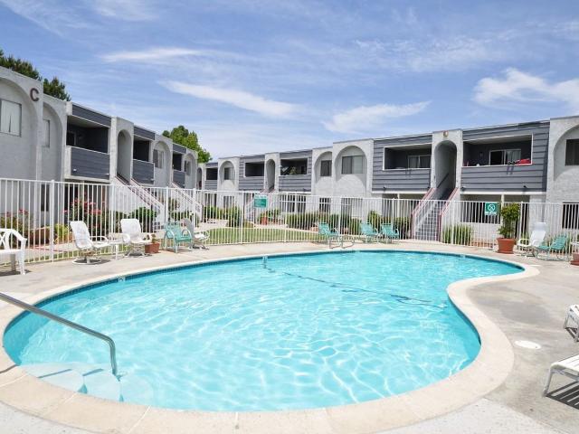 Oakleaf Apartments 1 Bedroom Apartment for Rent at 266 N El Camino Real, Oceanside, CA 92058 San Luis Rey