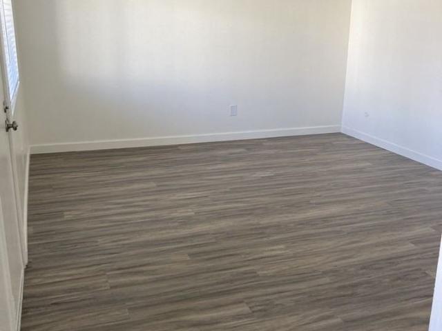 Oakleaf Apartments 2 Bedroom Apartment for Rent at 266 N El Camino Real, Oceanside, CA 92058 San Luis Rey