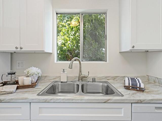 Oakleaf Apartments 2 Bedroom Apartment for Rent at 266 N El Camino Real, Oceanside, CA 92058 San Luis Rey