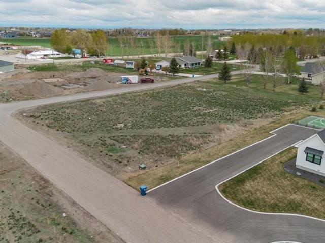 Oaklee Dr, Rexburg, ID 83440