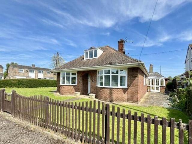 Oakleigh Crescent, Godmanchester, 2 Bedroom Detached