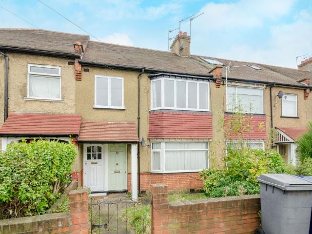 Oakleigh Road North, Finchley, London N20, 3 bed flat to rent, £2,549 pcm | PrimeLocation