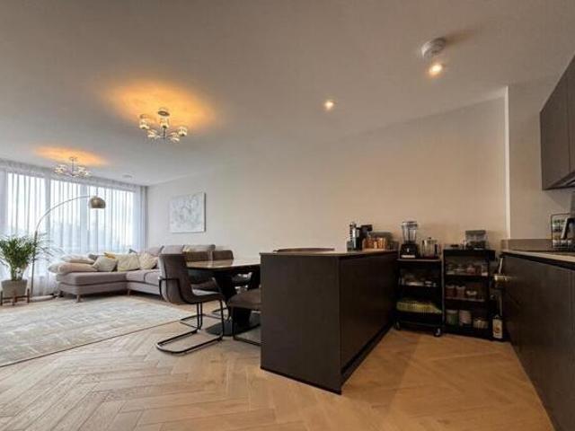 Oakleigh Road North, Finchley, 2 Bedroom Apartment