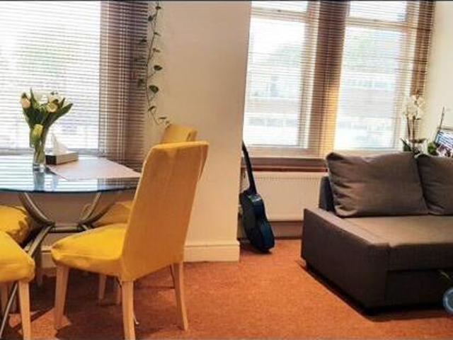 Oakleigh Road North, London, 1 Bedroom Flat